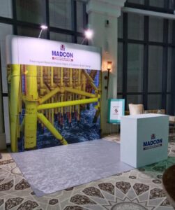 OneFabric 8 ft Straight Pop Up Display – Making Exhibiting a Breeze - Maeander