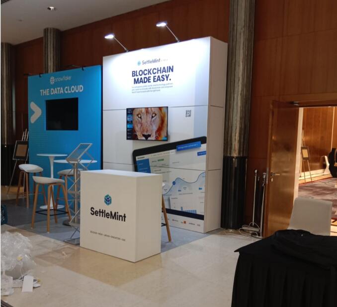 Enhance Your Event Presence with UAE’s of Exhibition Back Walls - Maeander